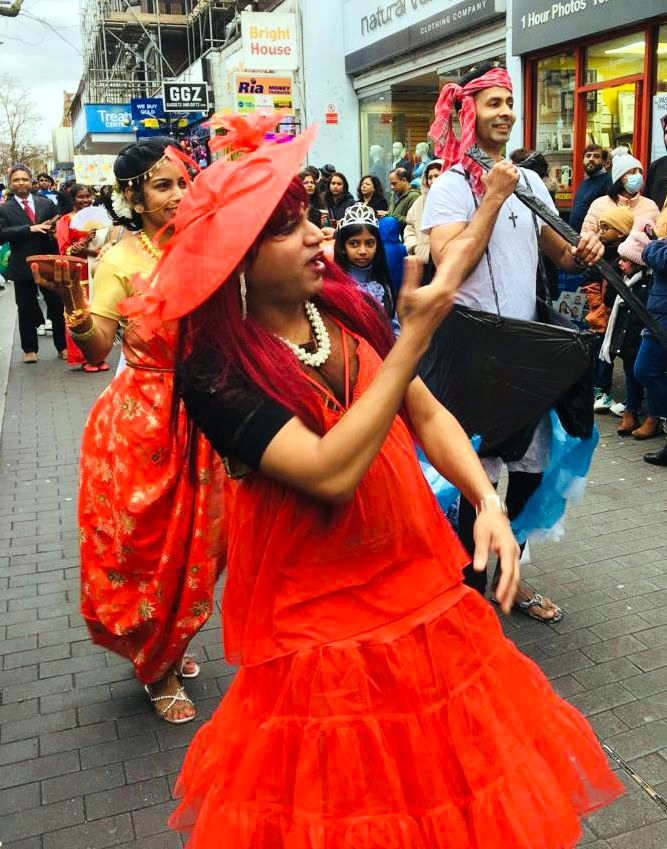 The Goan EveryDay: Fun, frolic mark Goan Carnival parade at London High ...
