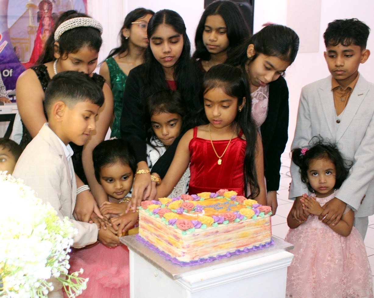 The Goan EveryDay: THE GOAN: Goans celebrate Merces Church feast in Swindon