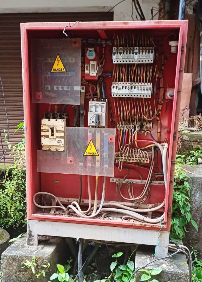 The Goan EveryDay: Exposed electrical service pillar poses danger to ...
