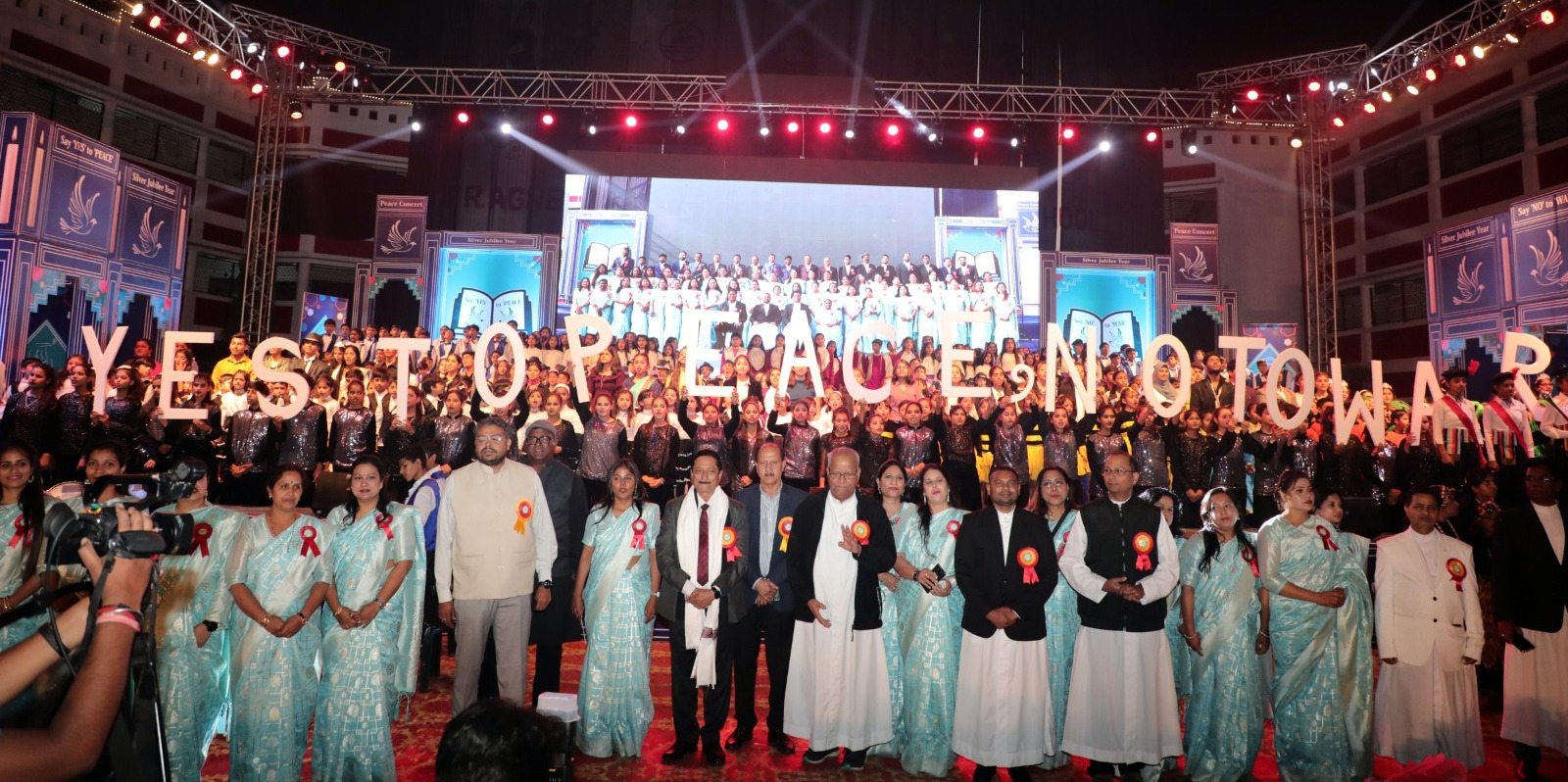The Goan EveryDay: Fr Agnel School stages Bhopal peace concert