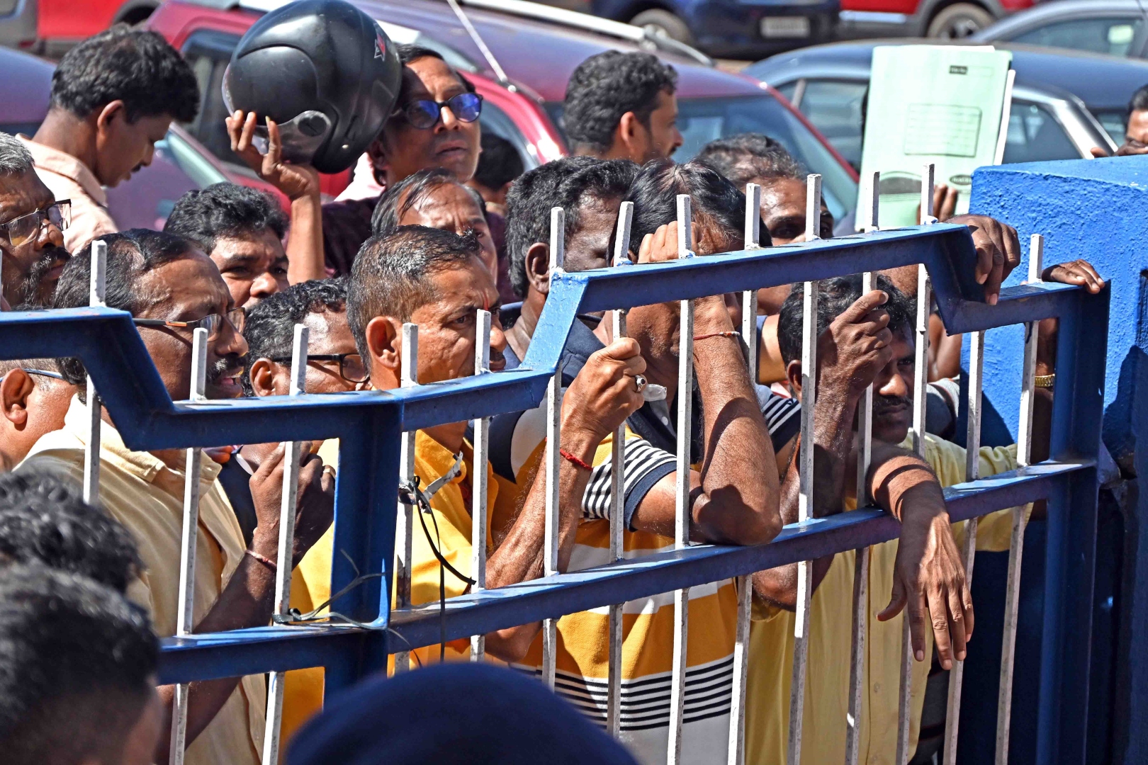 The Goan EveryDay: ﻿Retrenched mining company workers demand PF dues