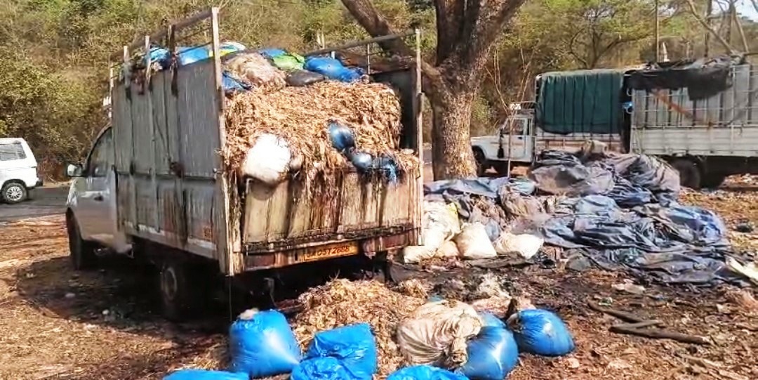 The Goan EveryDay: Locals raise stink over chicken waste trucks parked ...