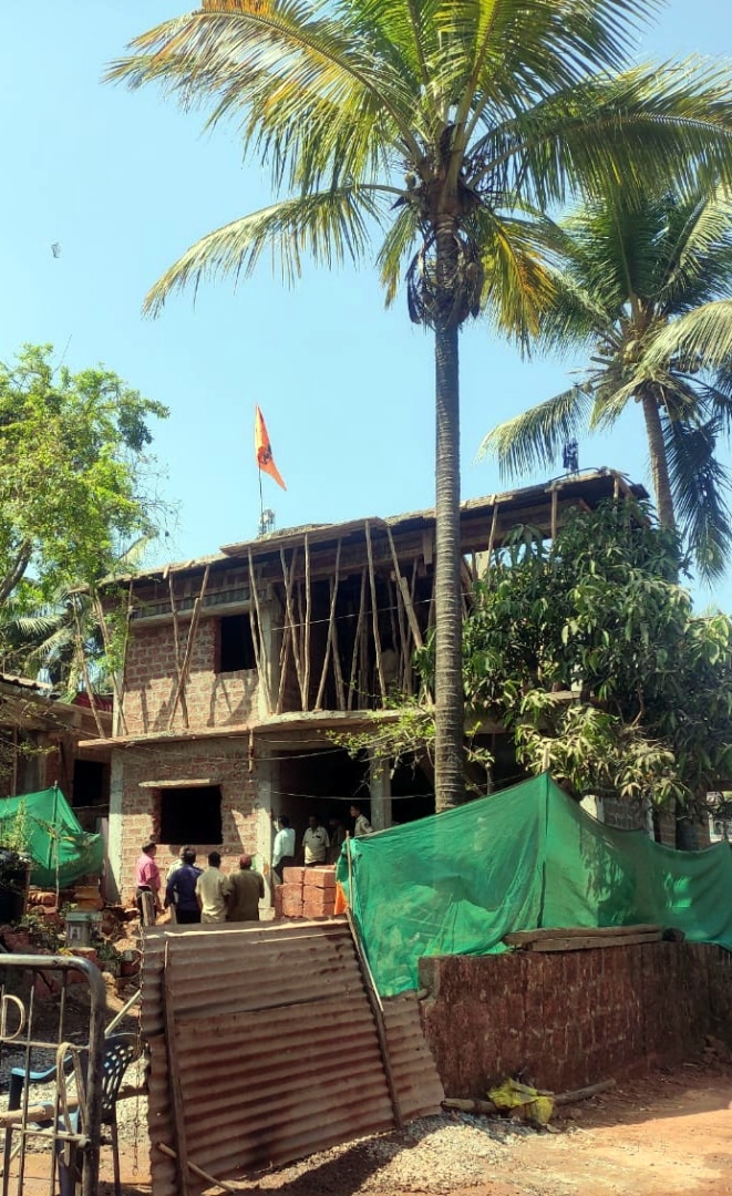 The Goan EveryDay: MMC seals illegal structure on High Court’s direction