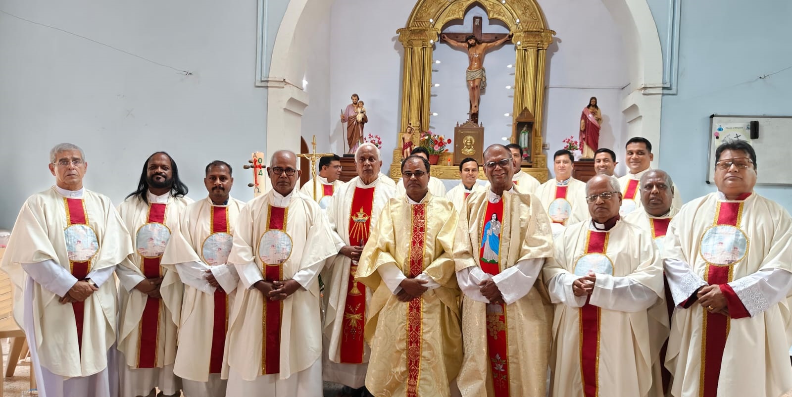 The Goan EveryDay: Sindhudurg Bishop praises role of priests in shaping ...