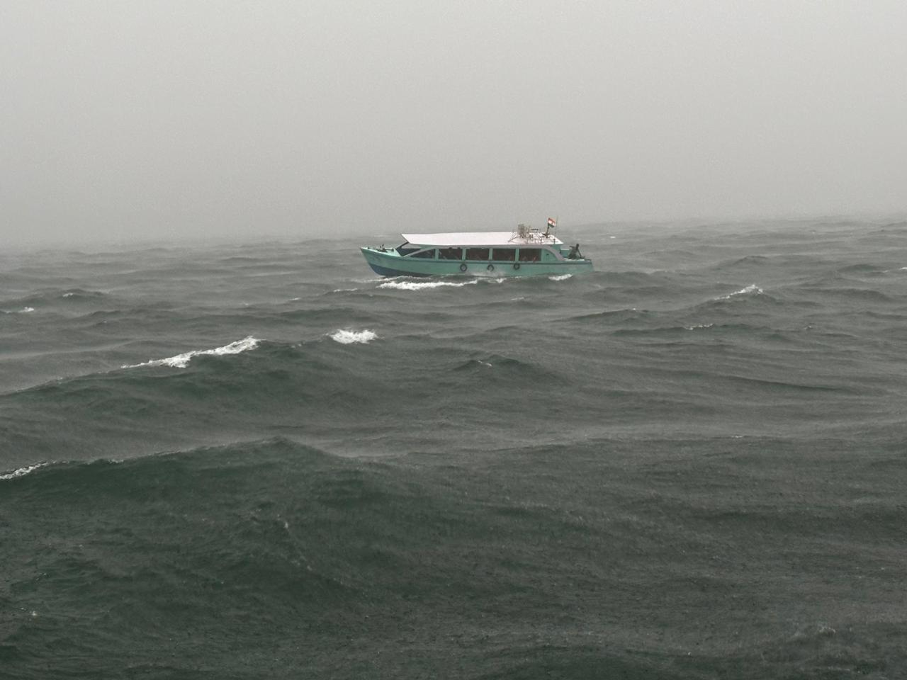 The Goan EveryDay: Coast Guard vessel rescues 26 from stranded ferry