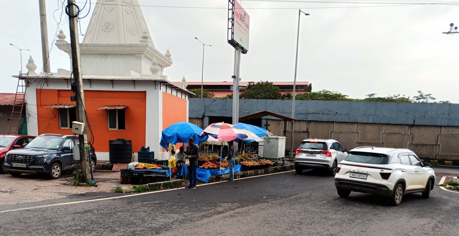 The Goan EveryDay: St Cruz VP asks 4 street vendors outside GMC to stop ...