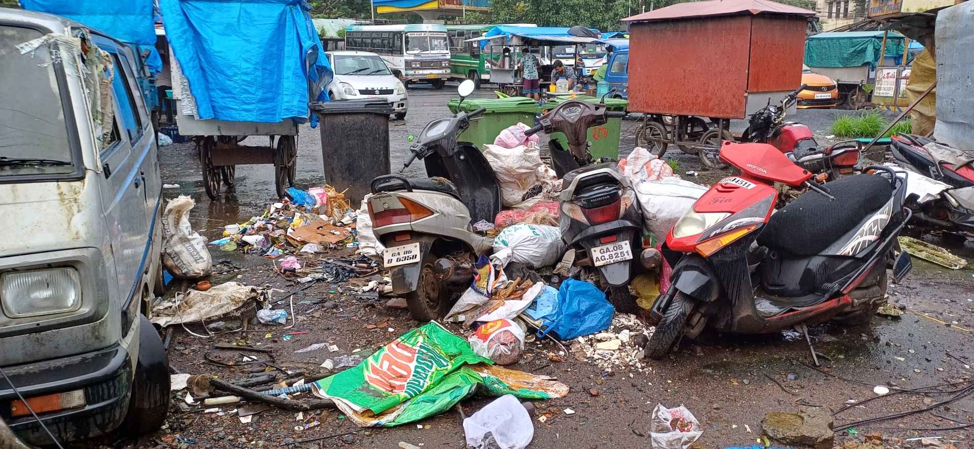 The Goan EveryDay: Garbage problem at Margao old bus stand turns into ...