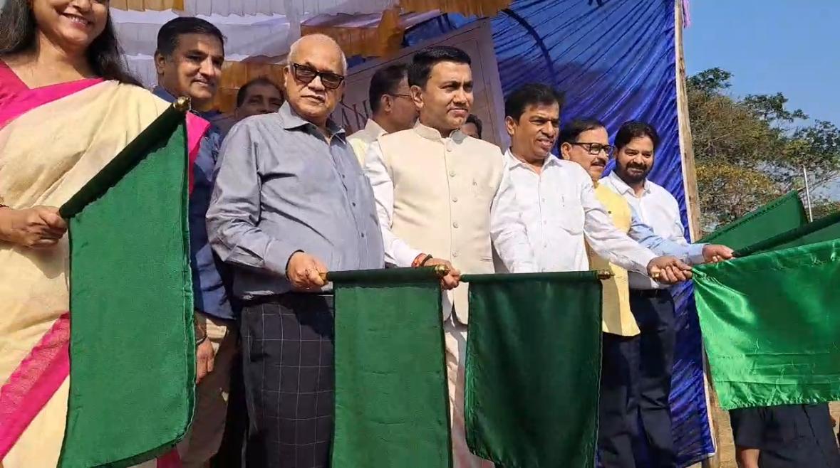 The Goan EveryDay: CM flags off first special train to Mahakumbh ...