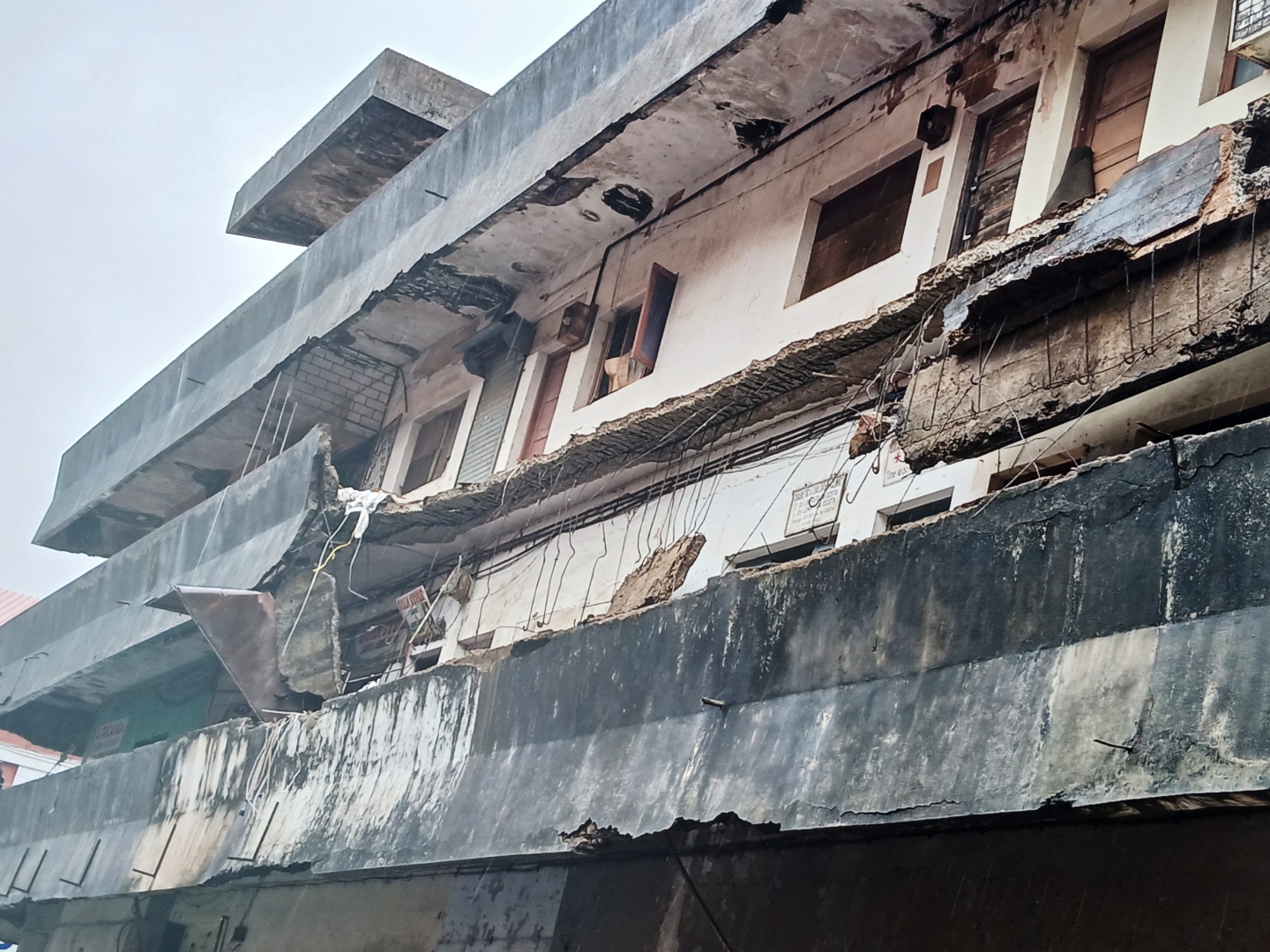 The Goan EveryDay: Survey of 'dangerous' bldgs haunts MMC, DMA