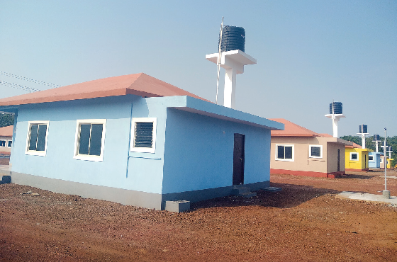 The Goan EveryDay: 14 displaced Mopa families rehabilitated to Kasarverne