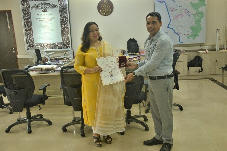 The Goan EveryDay: South dist collector presents 'National Award for ...