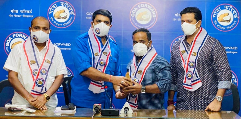 The Goan EveryDay: Key BJP leader from Mandrem joins Goa Forward Party