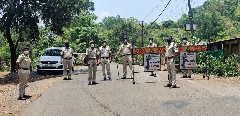 The Goan EveryDay: Tight security at Keri border check-post