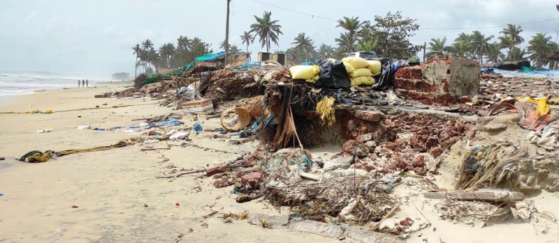 The Goan EveryDay: ﻿Fishermen bear the brunt of cyclone; huts, dry fish ...