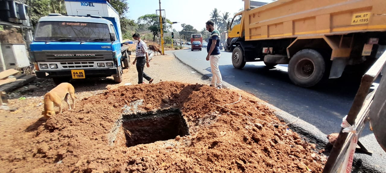 The Goan EveryDay: Panch gets CCTV pole moved from Chimbel Junction