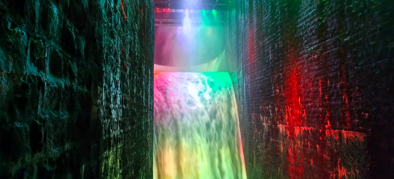 The Goan EveryDay: Selaulim Dam spillway lit with tricolour