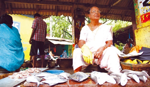 The Goan EveryDay: Very fishy women