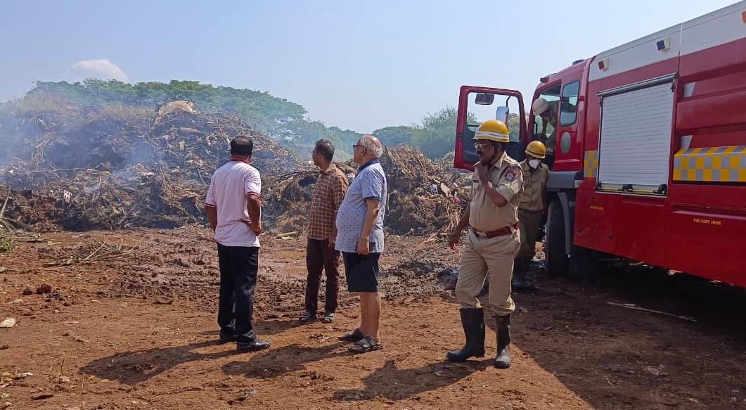 The Goan EveryDay: Margao bus stand fire rages, MMC officials say ...