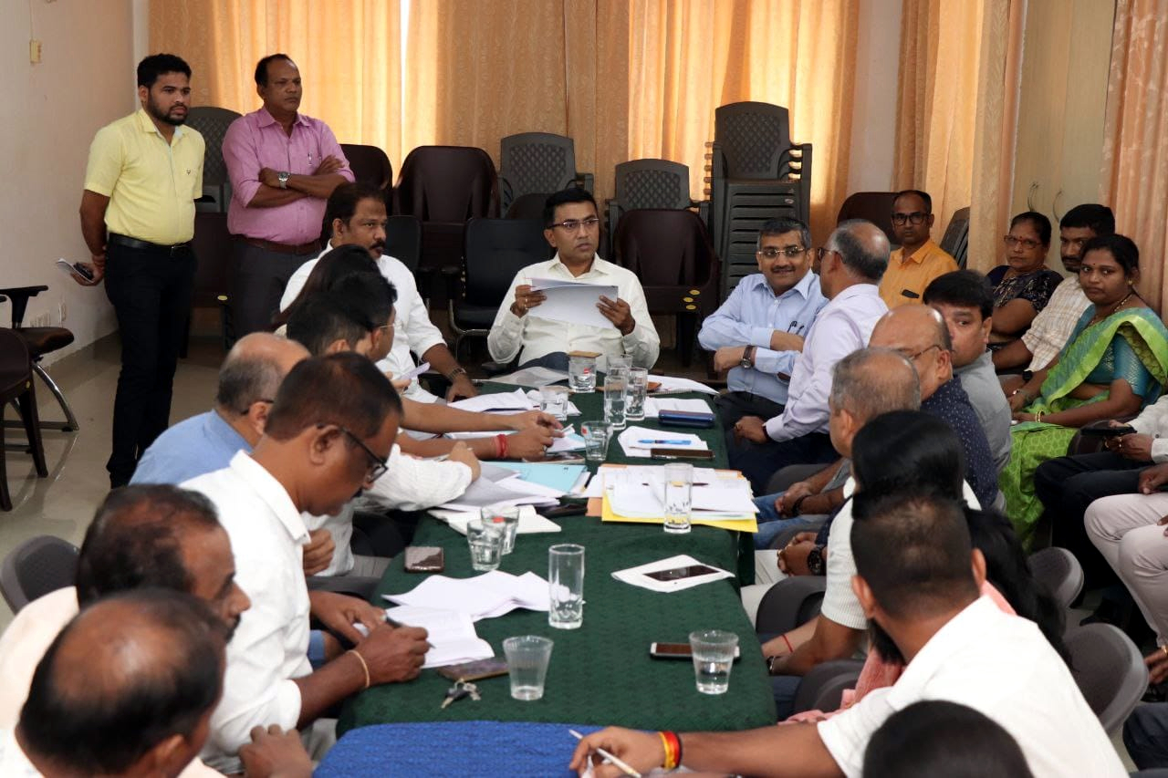 The Goan EveryDay: Sacrifices of Pednekars for Mopa airport will not be ...