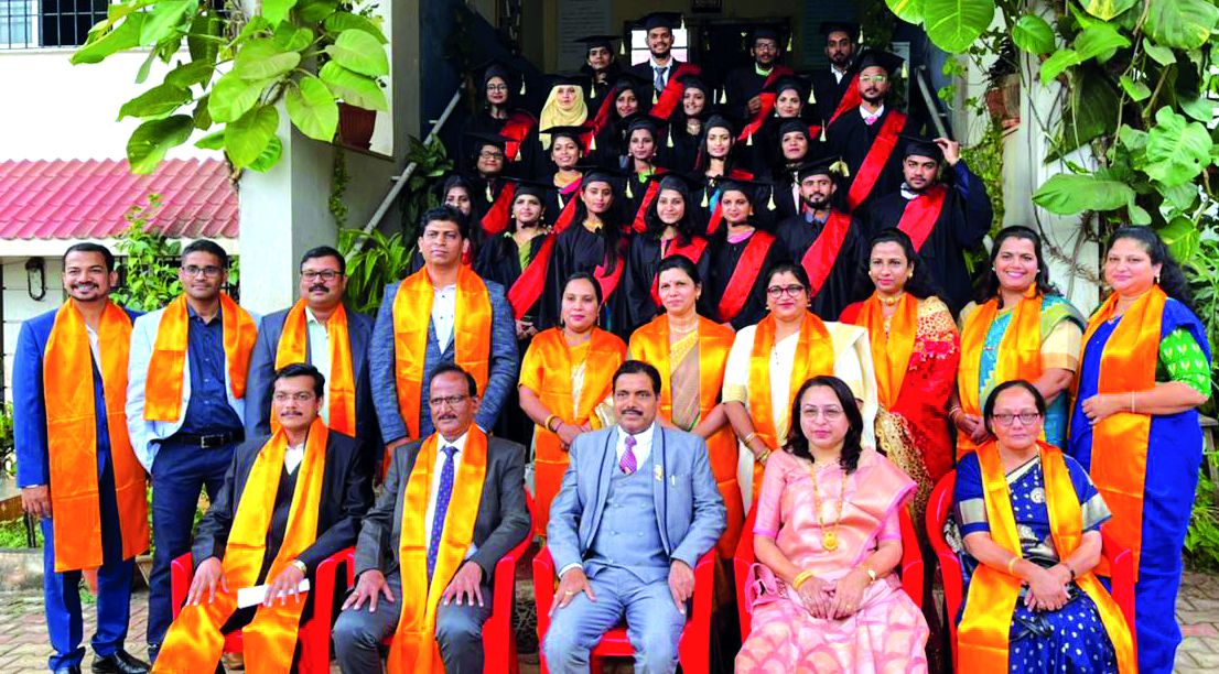 The Goan EveryDay: Belagavi med college holds Graduation Day